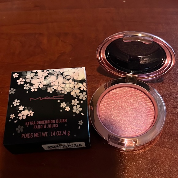 MAC Cosmetics | Makeup | Mac Extra Dimension Blush Dilly Dolly ...